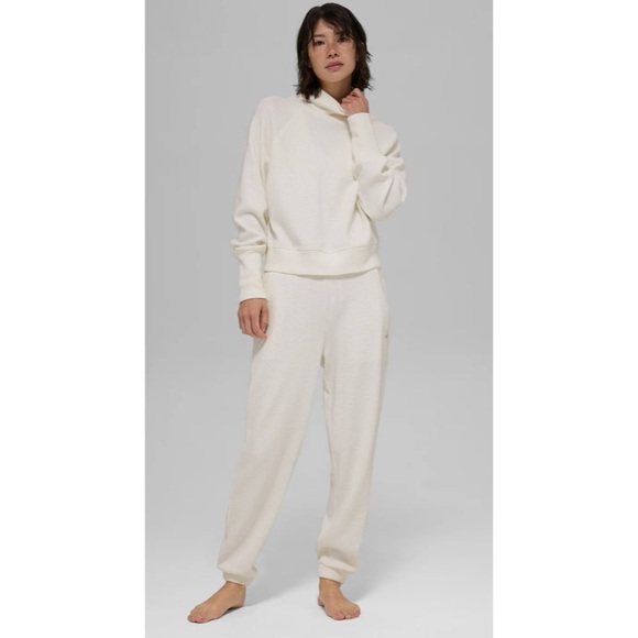 ALO Yoga | Intimates & Sleepwear | New Alo Waffle Weekend Escape Mock ...